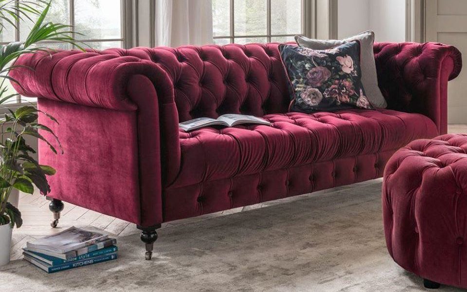 Traynors furniture store