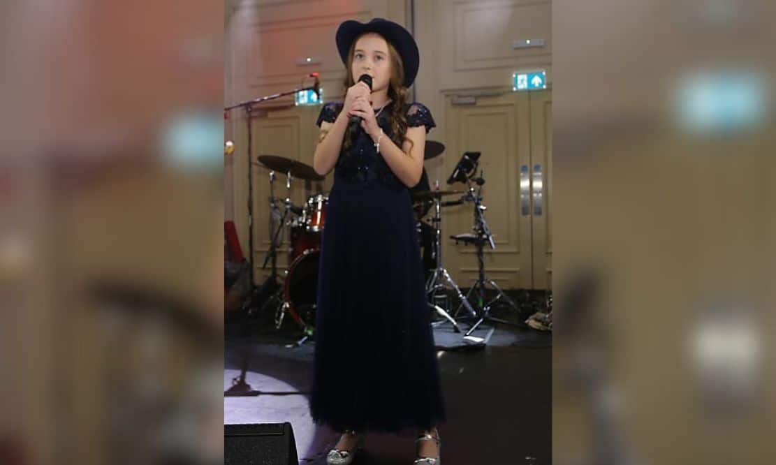 Belleeks singer Amber (9) wins best female newcomer at NI Country Music ...